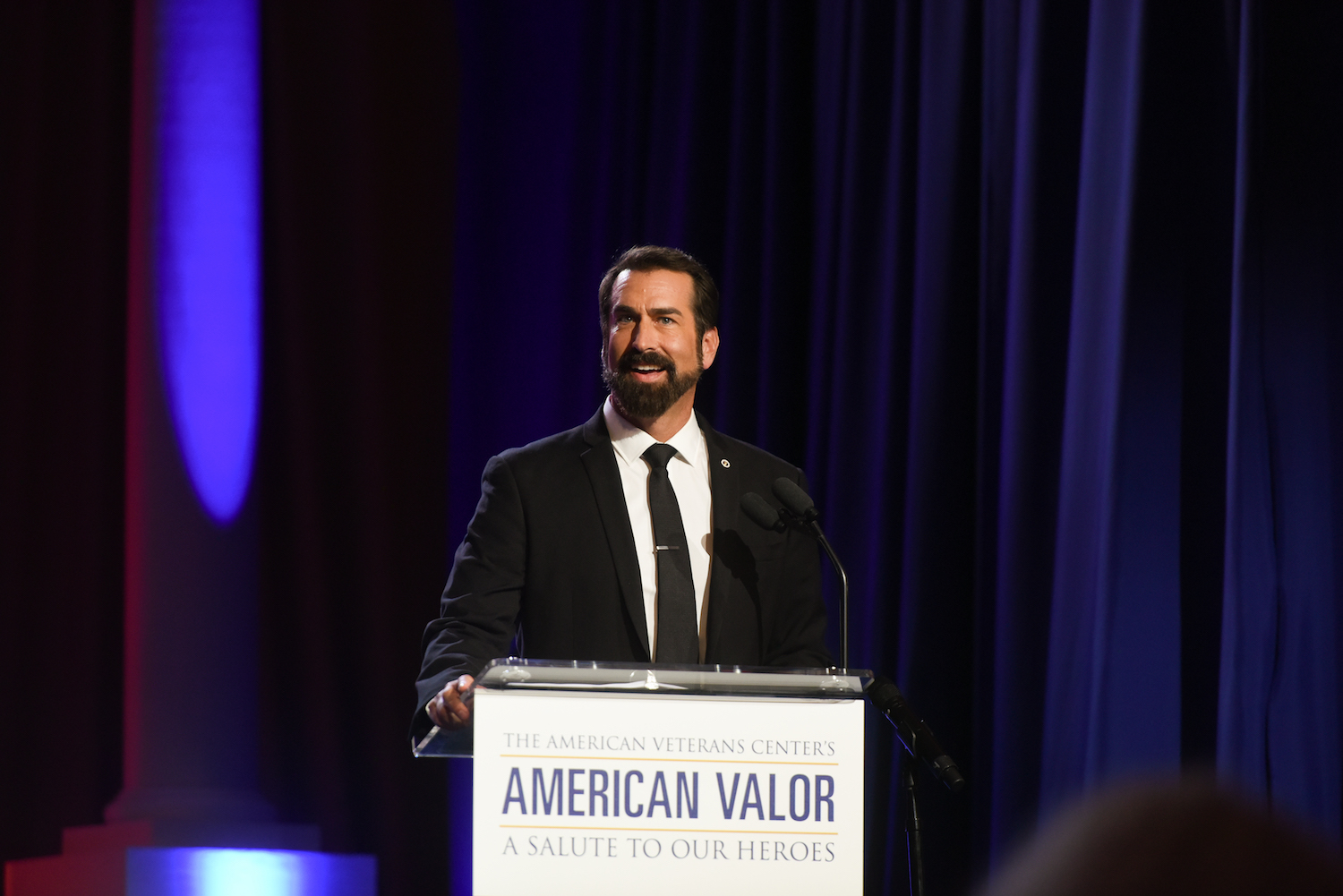 Rob Riggle Hosts 'American Valor: A Salute to Our Heroes' for Veterans ...