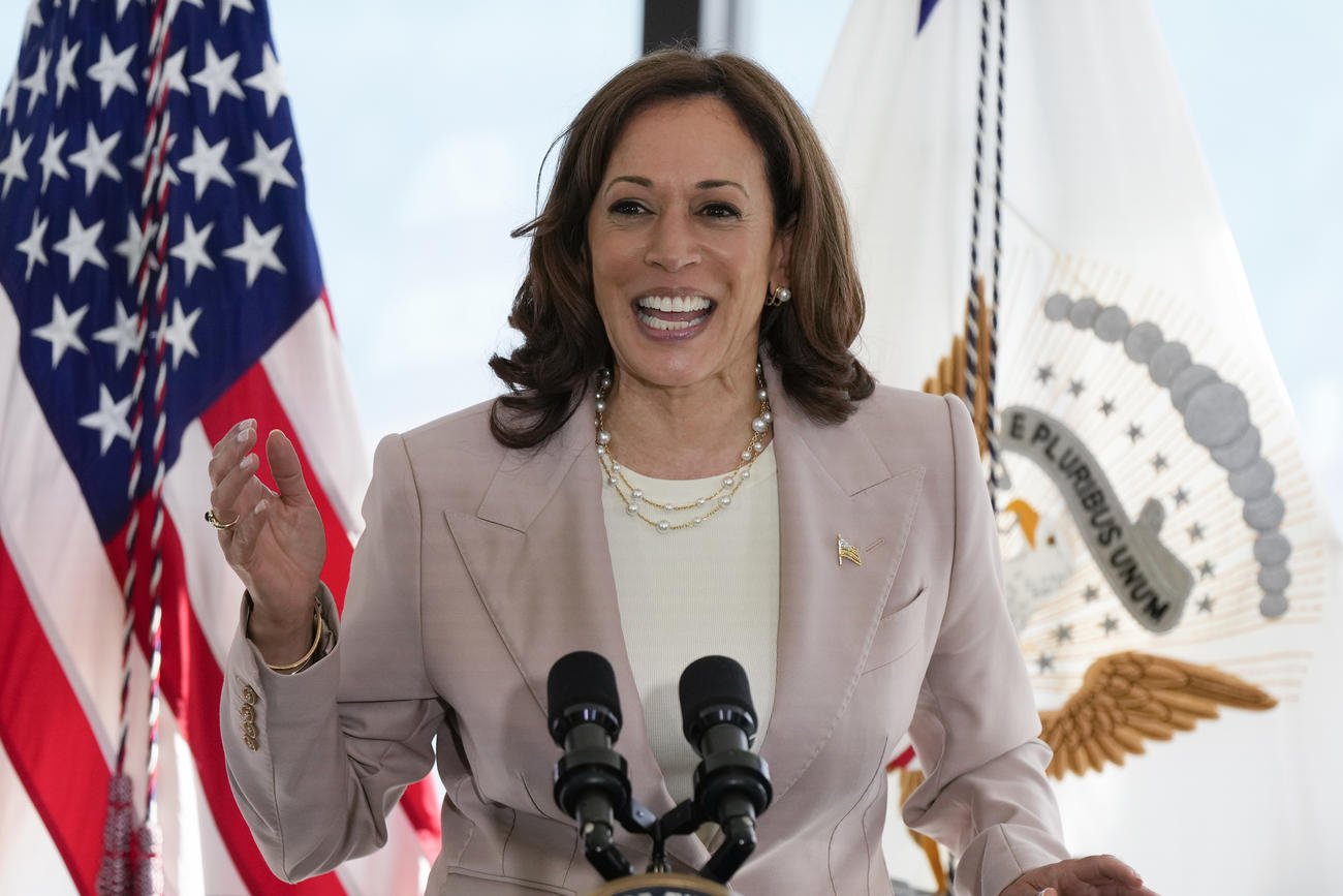 Harris 1st Lady to Ship West Level Graduation Speech - Special Forces News